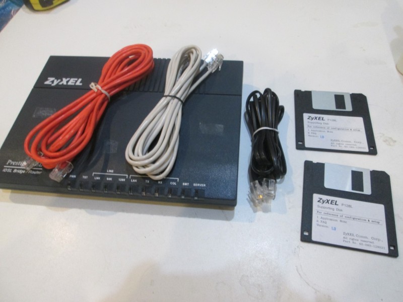 Ruter ZyXEL high-speed IDSL