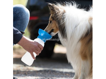 Trixie Plastična putna flašica za vodu za pse 0.55l