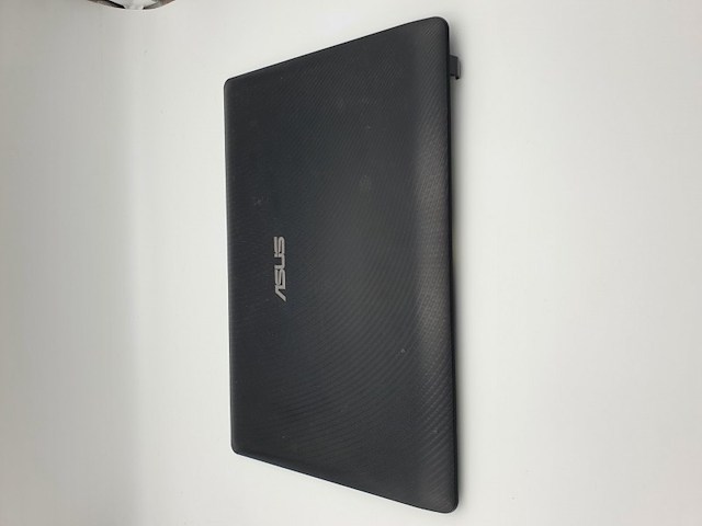 Kuciste ekrana za Asus K52N