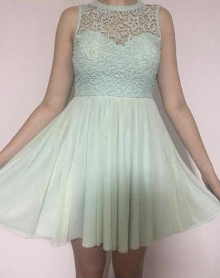 Mini haljina sa otvorenim ledjima