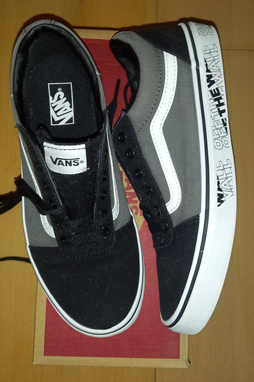 PATIKE VANS