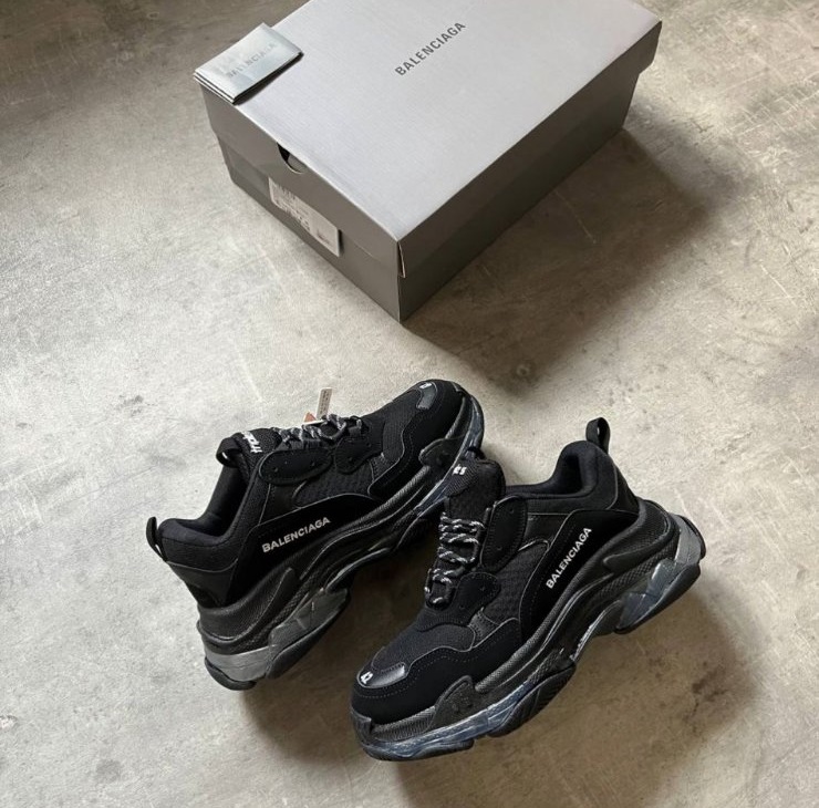 Balenciaga Triple S Black