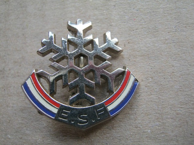 E.S.F. - Škola skijanja značka ( Paris )