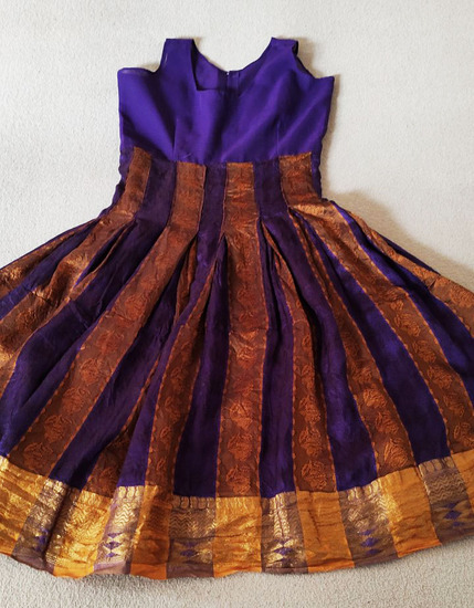 Unikatna svilena haljina sa visokim strukom