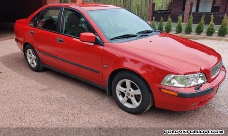 Volvo S40 Kompletan Auto U Delovima
