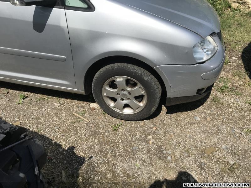 Volkswagen Touran Krilo Kompletan Auto U Delovima