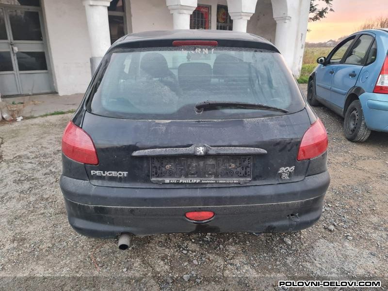 Peugeot 206 Kompletan Auto U Delovima