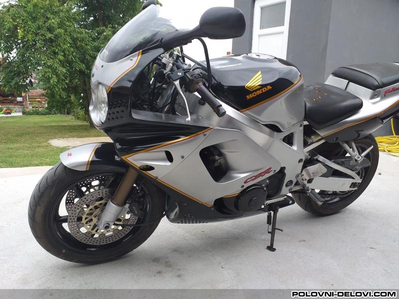 Honda CBR 900 RR Kompletan motor u delovima