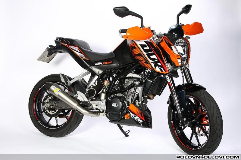 KTM Duke 125 Kompletan motor u delovima