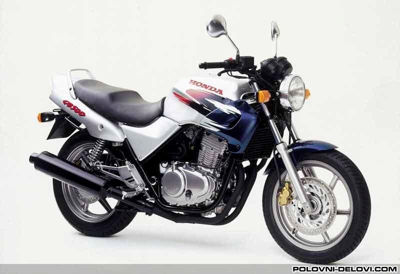 Honda CB 500 Kompletan motor u delovima