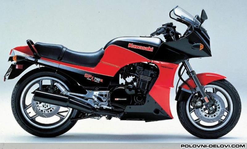 Kawasaki GPZ 750 Kompletan motor u delovima