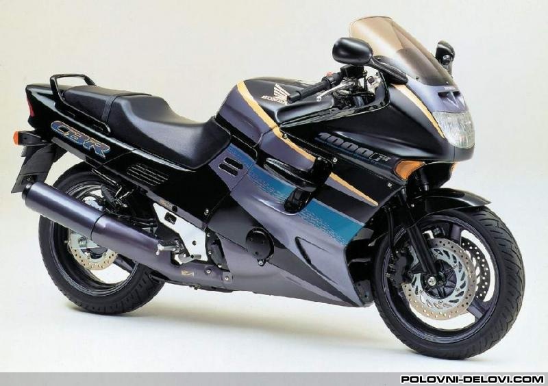 Honda CBR 1000F Kompletan motor u delovima