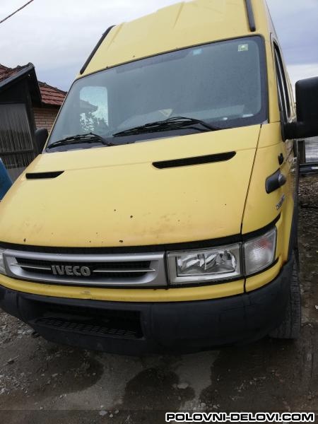 Iveco DAILY Kompletan Auto U Delovima