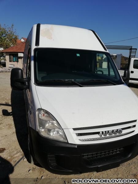 Iveco DAILY Kompletan Auto U Delovima