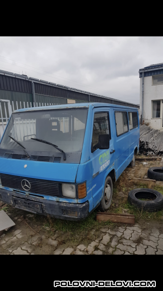 Mercedes Mb100 Kompletan Auto U Delovima