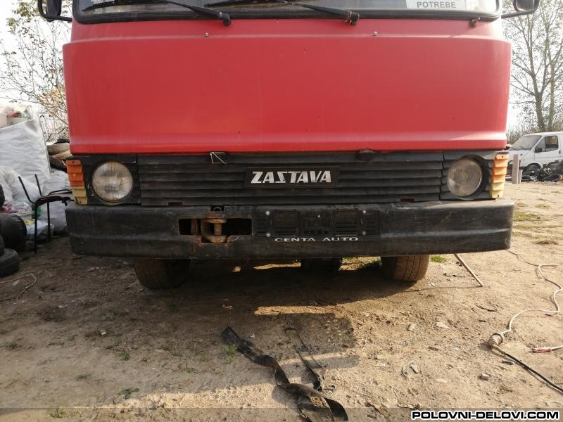 Zastava 83.12/650/640 Kompletan Auto U Delovima