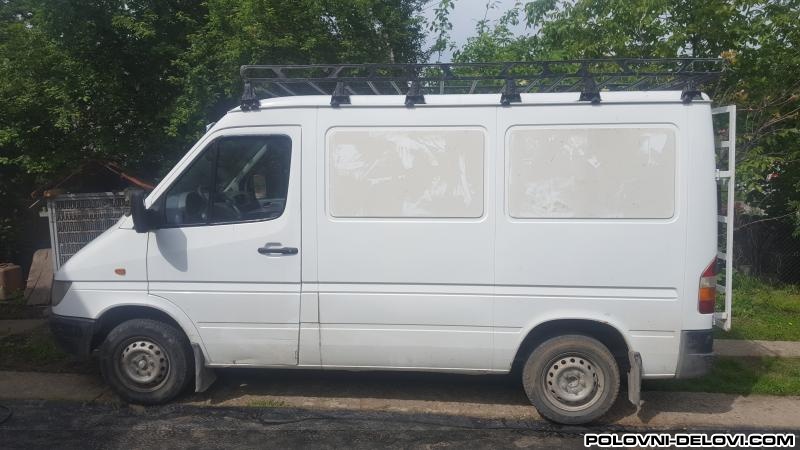 Mercedes Sprinter Kompletan Auto U Delovima