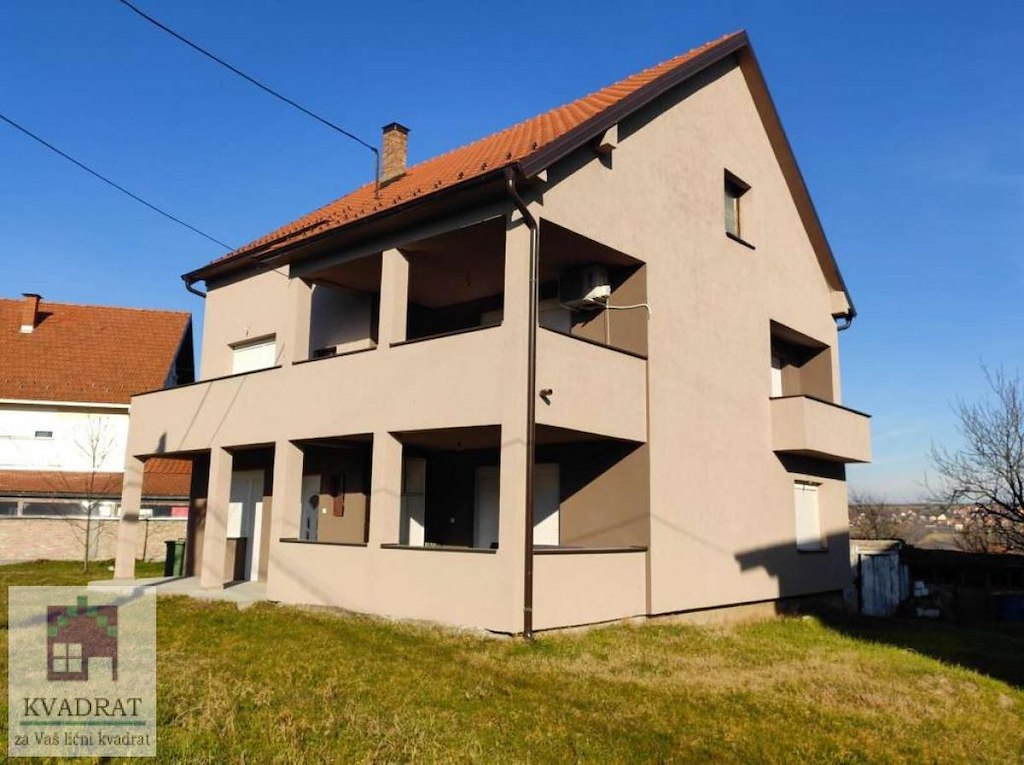 Kuća 228 m² + Pk, 6 ari, Obrenovac, Barič – 130 000 € (NAMEŠTENA)