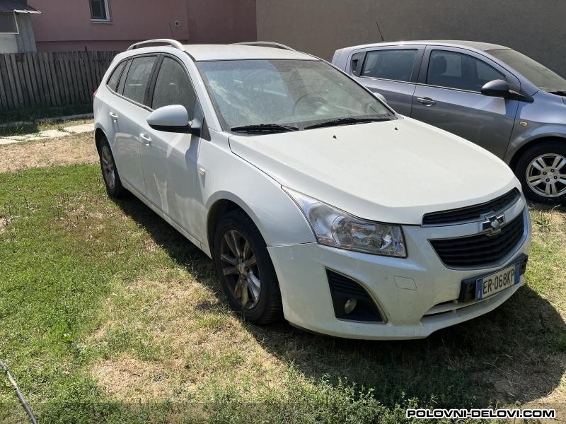 Chevrolet Cruze 1.6 Kompletan Auto U Delovima