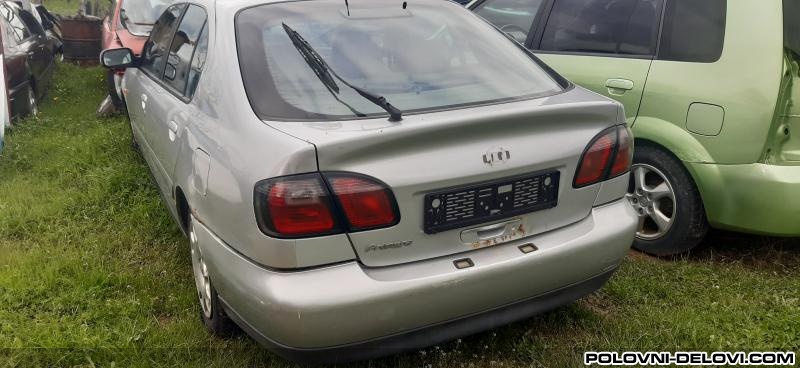 Nissan Primera Kompletan Auto U Delovima