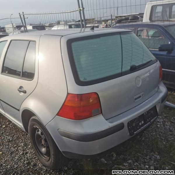 Volkswagen Golf 4 Kompletan Auto U Delovima