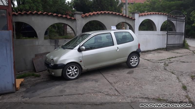 Renault Twingo 1.2 Kompletan Auto U Delovima