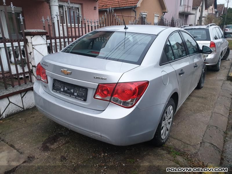 Chevrolet Cruze 2.0VCDI Kompletan Auto U Delovima