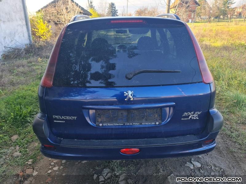 Peugeot 206 Kompletan Auto U Delovima