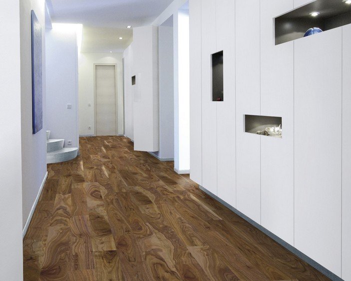 LAMINAT KAINDL 10MM 80121 HG (2.25M2) KL.32 VISOKI SJAJ WALNUT RAVENNA