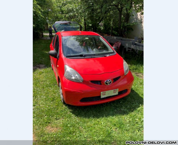 Toyota Aygo 1.0 Benzin Kompletan Auto U Delovima