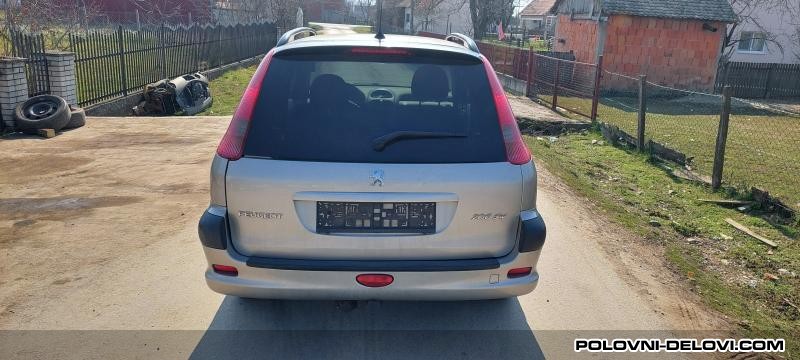 Peugeot 206 Kompletan Auto U Delovima