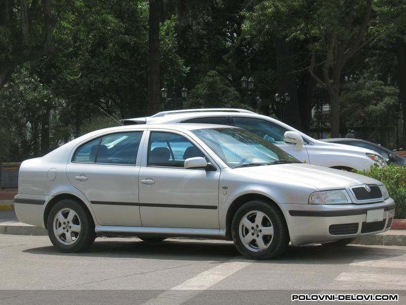 Skoda Octavia Kompletan Auto U Delovima