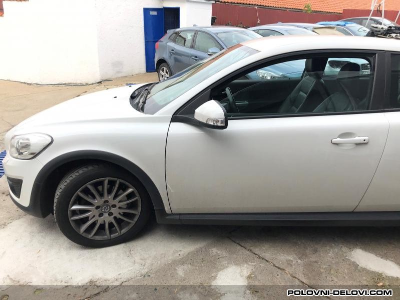 Volvo C30 Kompletan Auto U Delovima