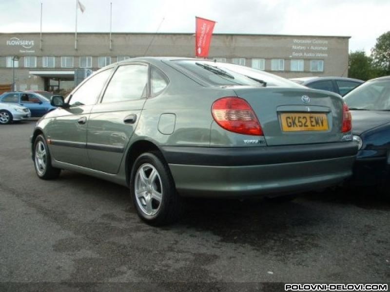 Toyota Avensis Karoserija