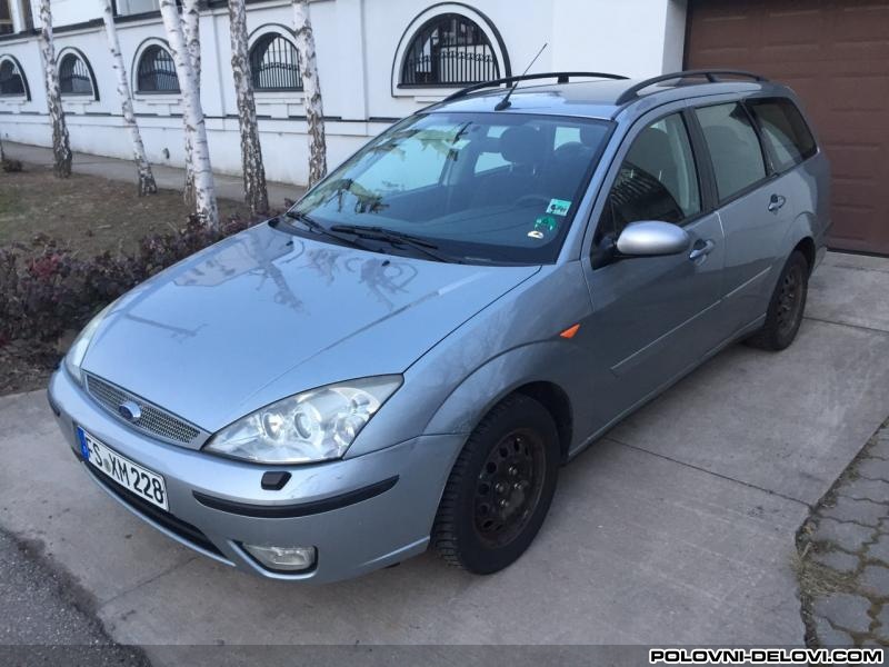 Ford Focus DELOVI Enterijer