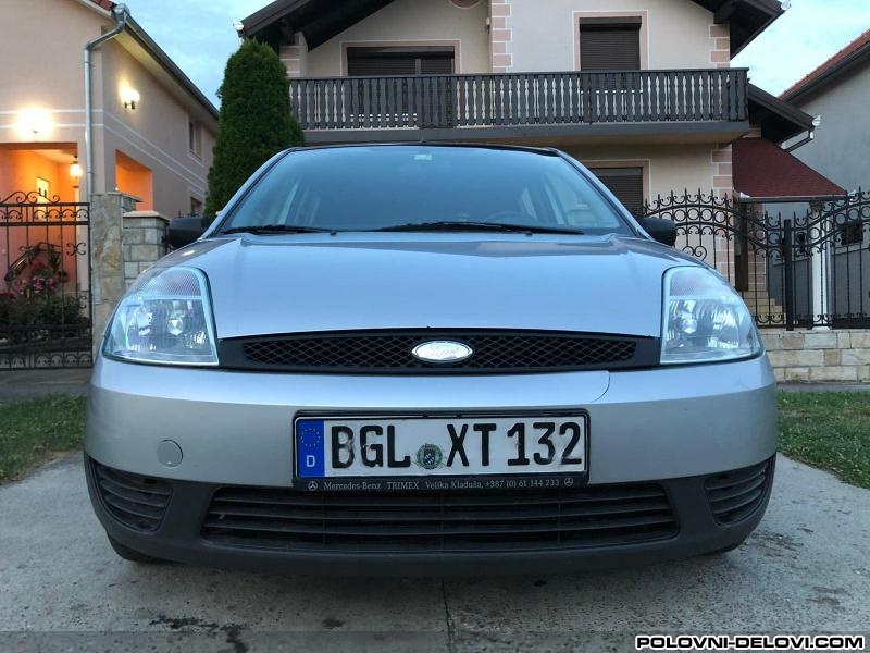 Ford Fiesta DELOVI Svetla I Signalizacija