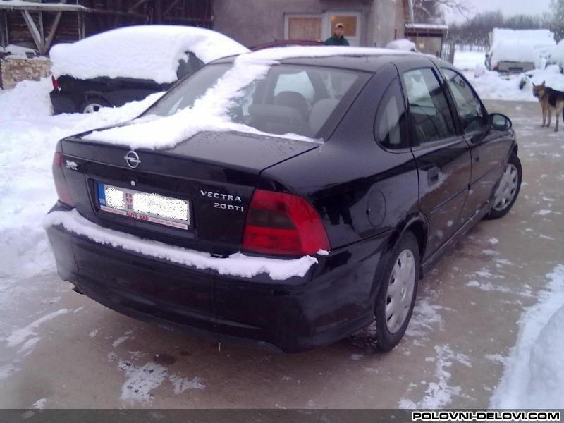 Opel Vectra benzinci i dizeli Kompletan Auto U Delovima