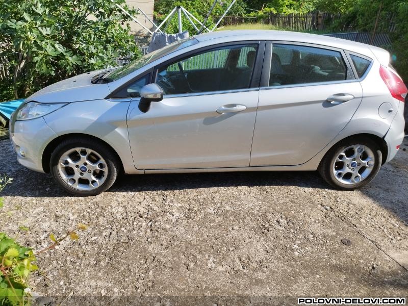 Ford Fiesta 1.4tdci Svetla I Signalizacija