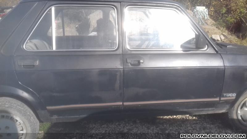 Zastava 101 Kompletan Auto U Delovima