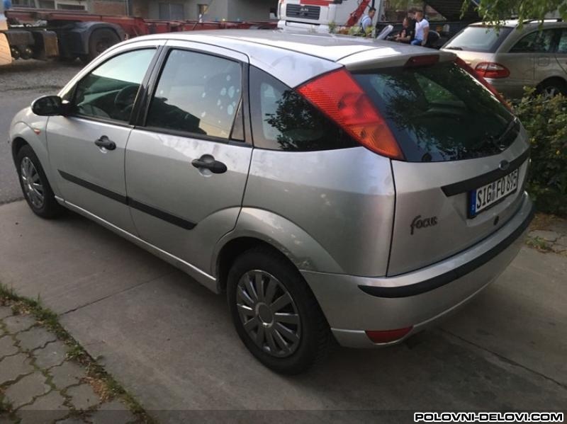 Ford Focus DELOVI Stakla