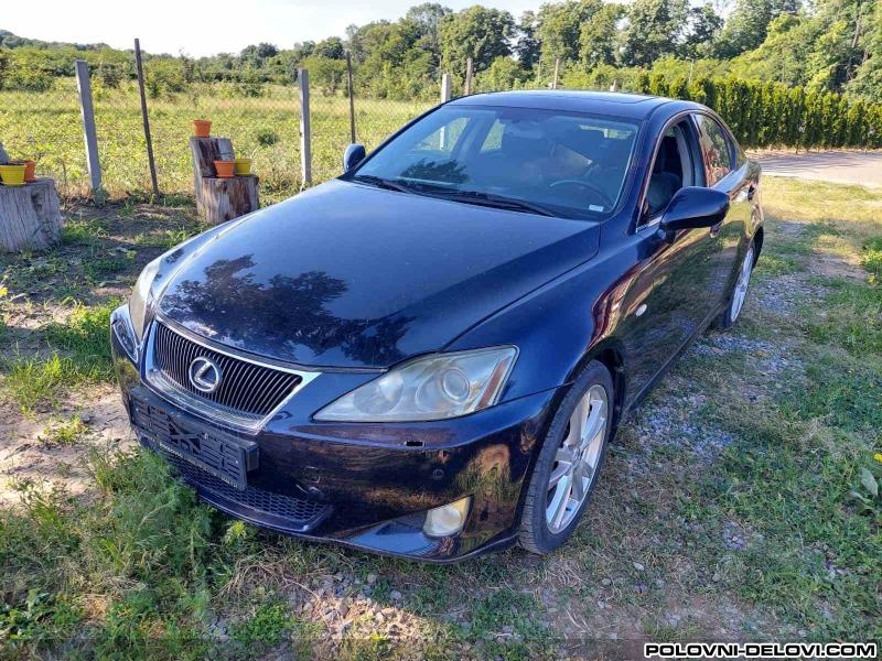 LEXUS IS 220 Kompletan Auto U Delovima