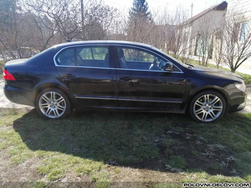 Skoda Superb POLOVNI DELOVI Kompletan Auto U Delovima