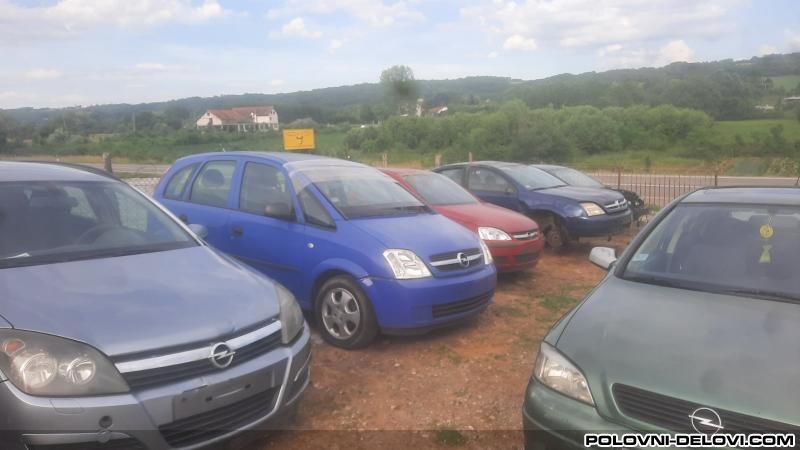 Opel Astra Cdti Kompletan Auto U Delovima