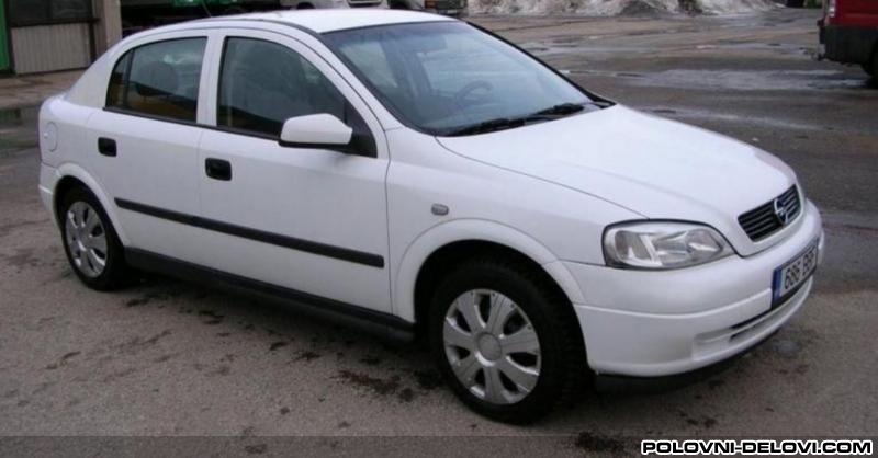 Opel Astra 1.7 Enterijer