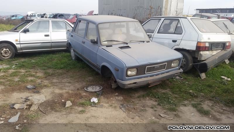 Zastava 128 Komplet Za Delove Kompletan Auto U Delovima