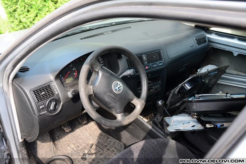 Volkswagen Golf 4 Kaseta Enterijer