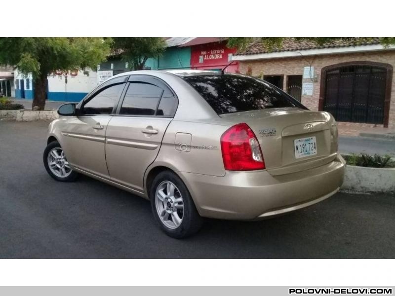 Hyundai Accent 1.5 CRDI Svetla I Signalizacija