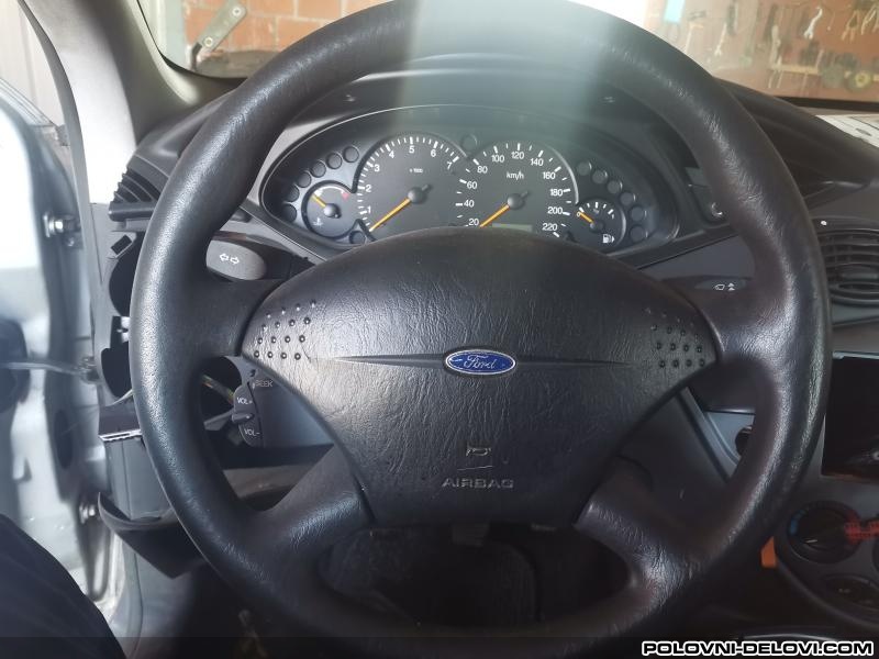 Ford Focus 16.16 V Svetla I Signalizacija