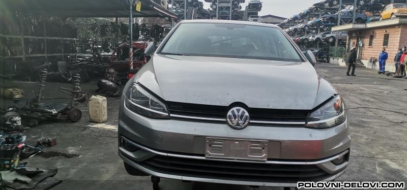 Volkswagen Golf 7 Far. Krilo. Branik Kompletan Auto U Delovima