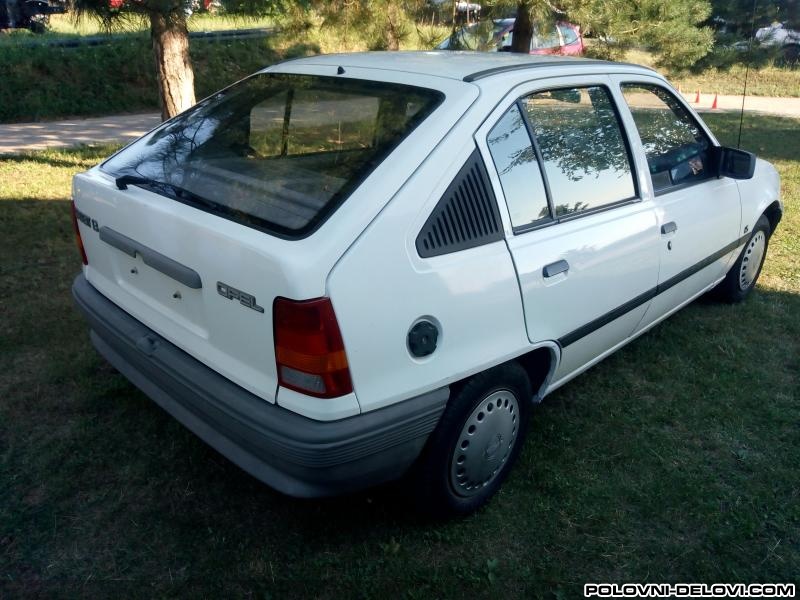 Opel Kadett 1.3 S Kompletan Auto U Delovima